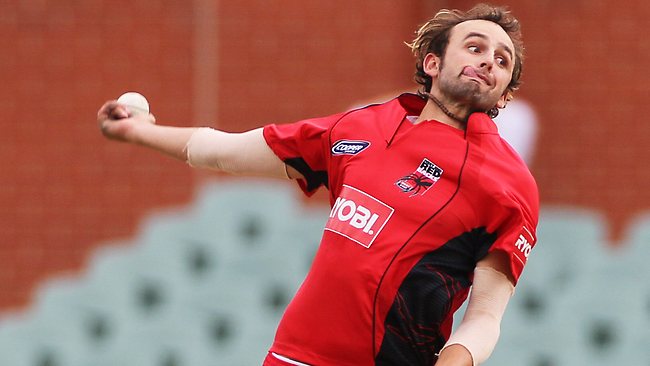 Nathan Lyon Profile and Pictures - The Sport and Football Report