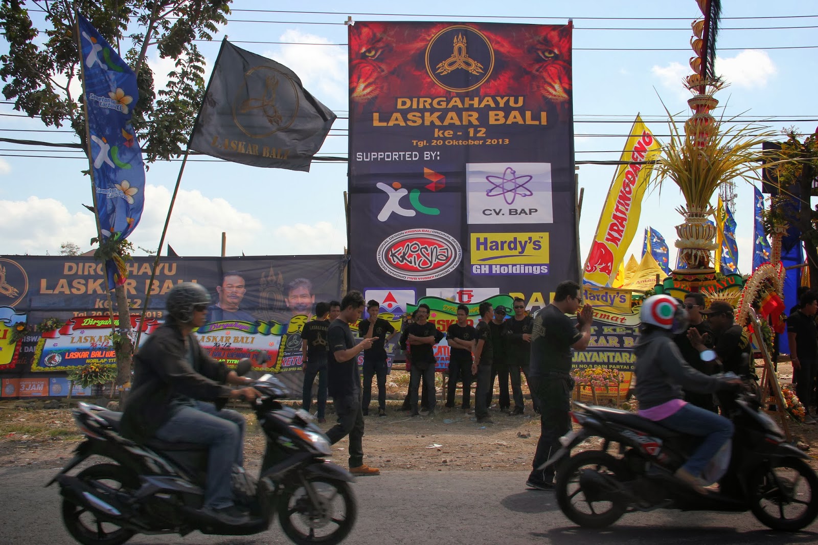KORLAP LEGIAN: FOTO HUT LASKAR BALI KE 12