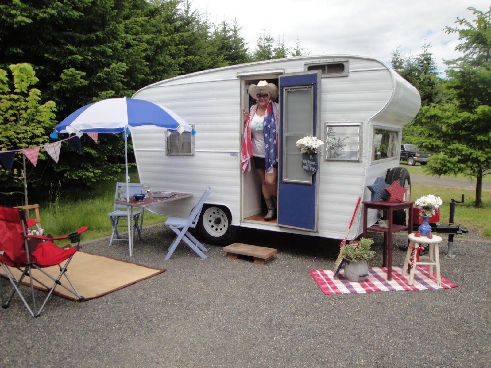 La Dee Dah, My Vintage Trailer and Other Obsessions: International ...