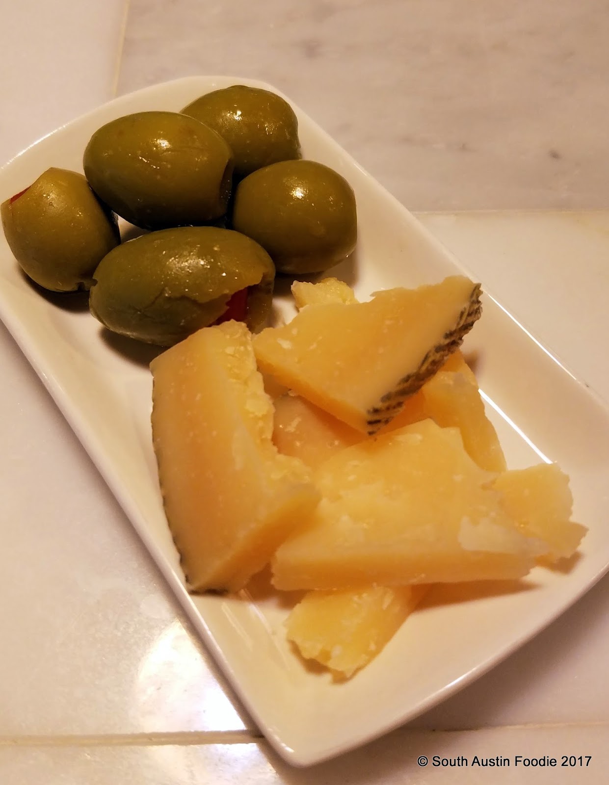 South Austin Foodie: First Look: El Chipirón