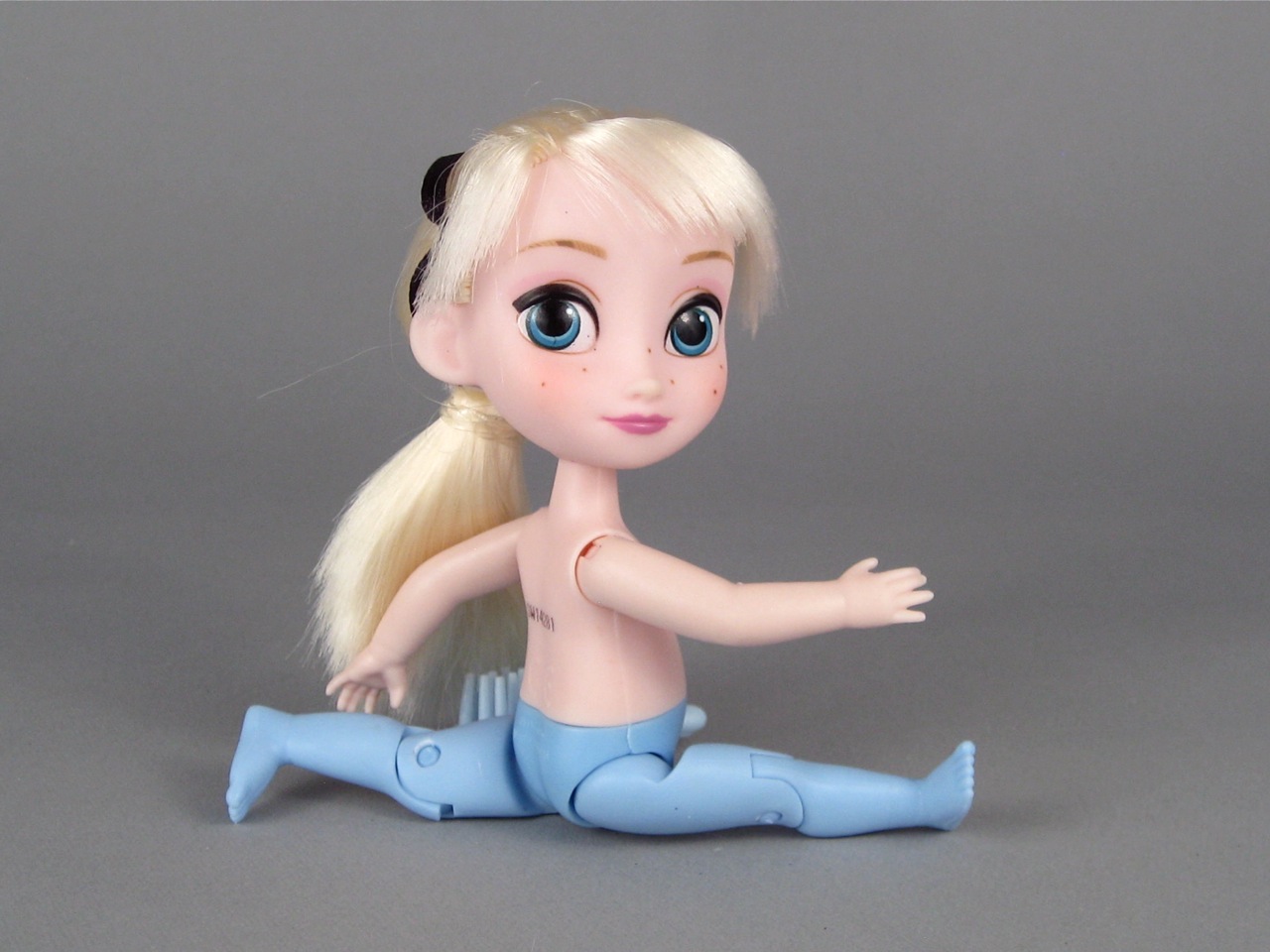 The Animators' Mini Elsa Playset from The Disney Store | The Toy Box ...