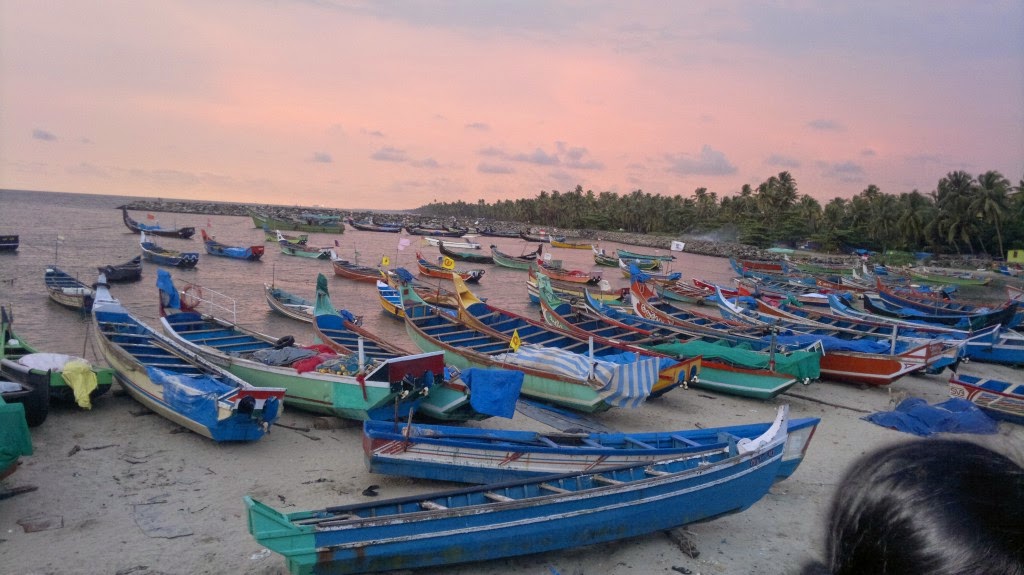 chellanam: Chellanam harbour