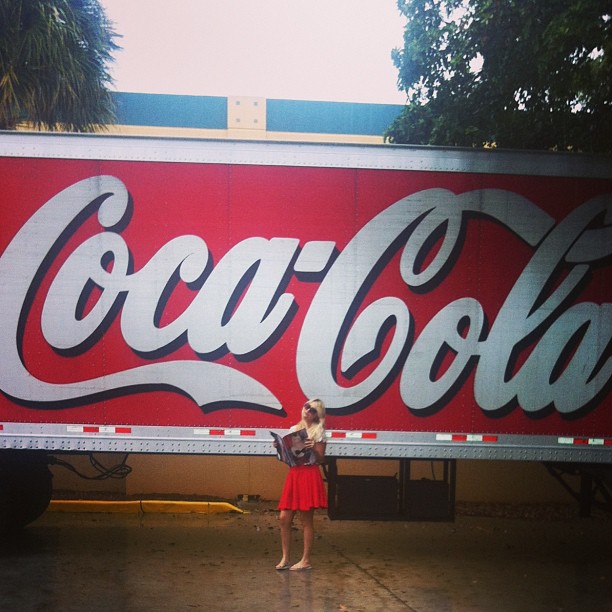 FASHION ON ROCK: Coca~Cola Style*