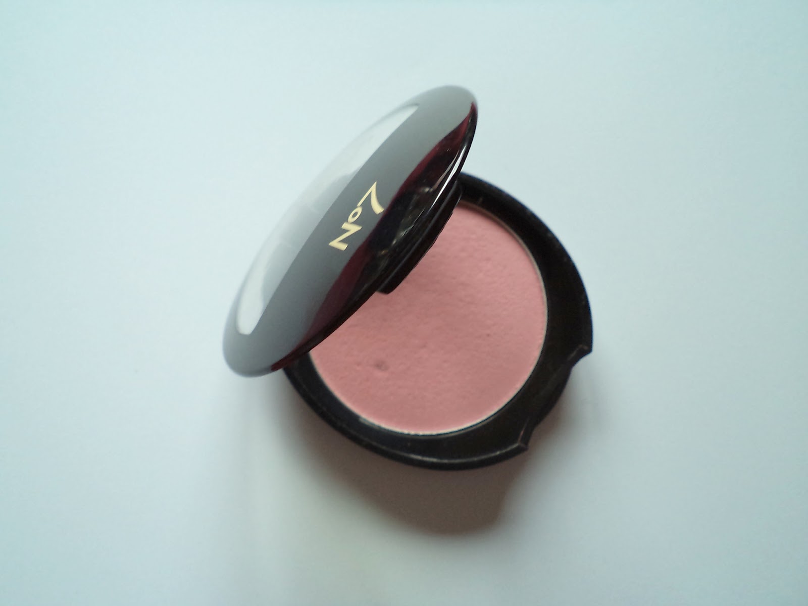 No. 7 Blush in 'Soft Damson' Review and Swatches | Truth About Cosmetics