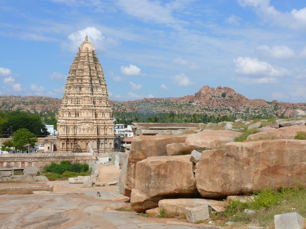 Unknown Ancient Historical Tourist Destinations in India: Hampi Royal ...