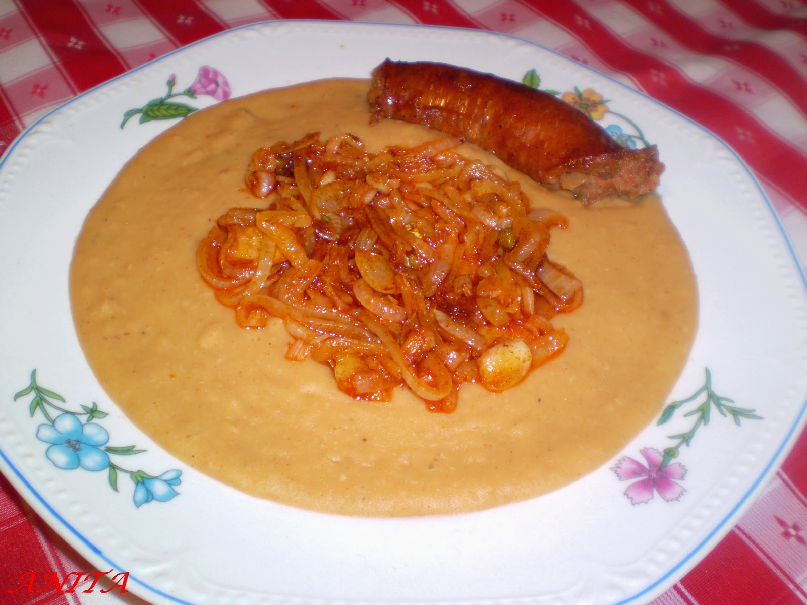 Cirmicica a konyhában: TÖRT PASZULY KOLBÁSSZAL