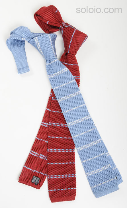 BLOGSOLOIO: LA TENDENCIA DE LAS CORBATAS DE PUNTO