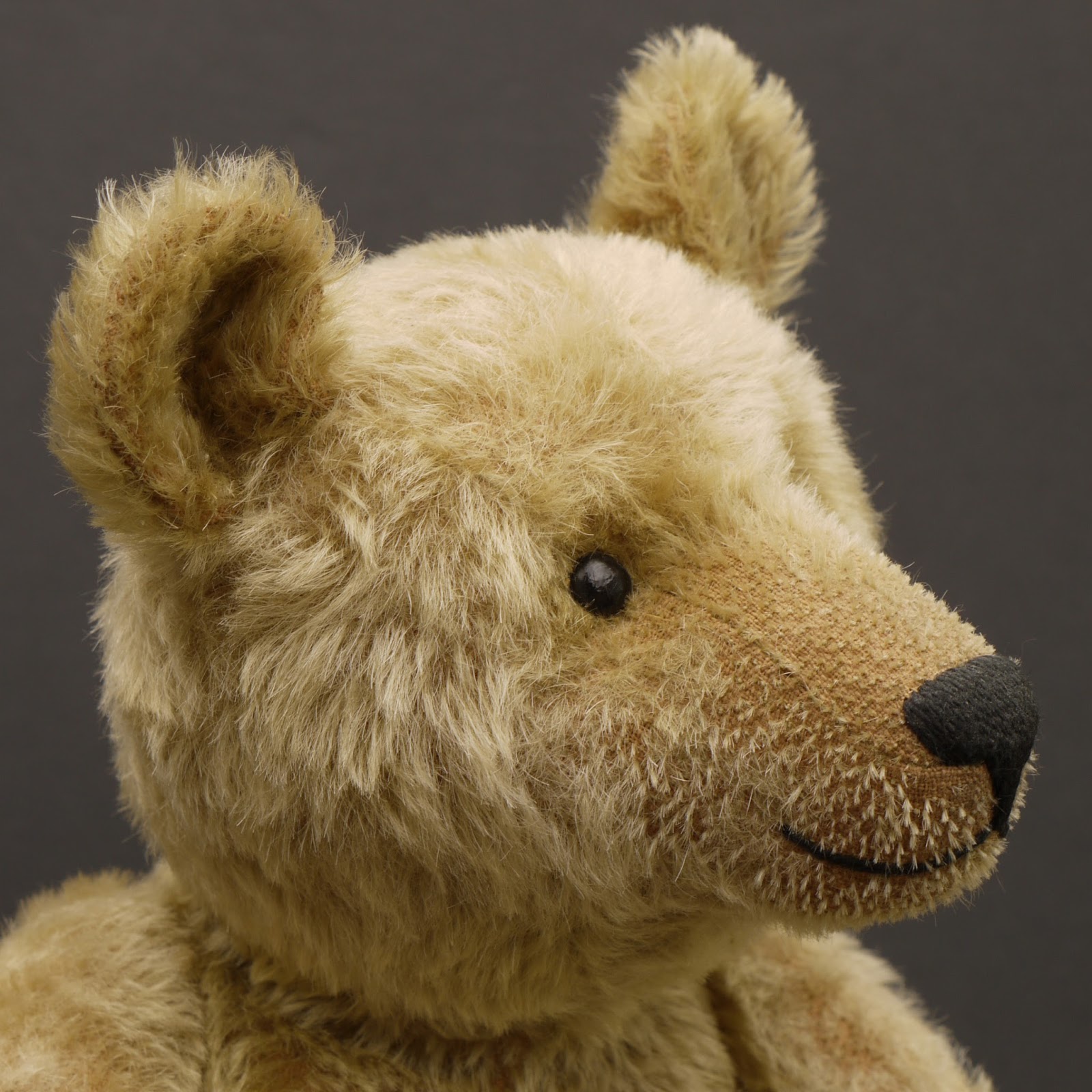 Gregory Gyllenship: Alexander - Traditional Bear