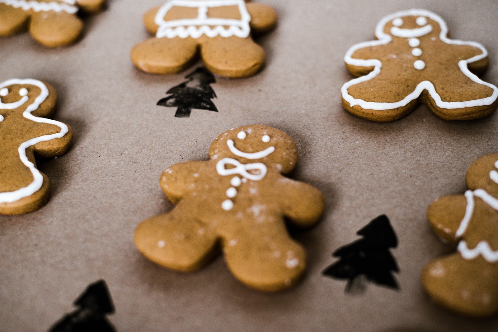 THE BEST GINGERBREAD COOKIE RECIPE YOU LL EVER FIND EMMY COLETTI the-best-gingerbread-cookie-recipe-you-ll-ever-find-emmy-coletti