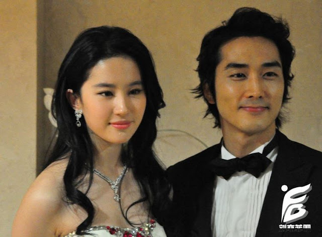 [Kpop News] Liu Yi Fei STARES As Her Boyfriend, Song Seung Heon Gets A ...