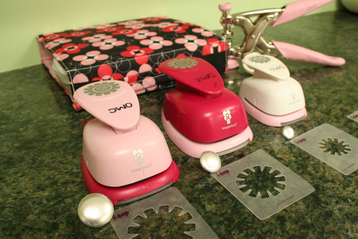 Oh My Crafts Blog: OMC How To: Make Your Own Brads!