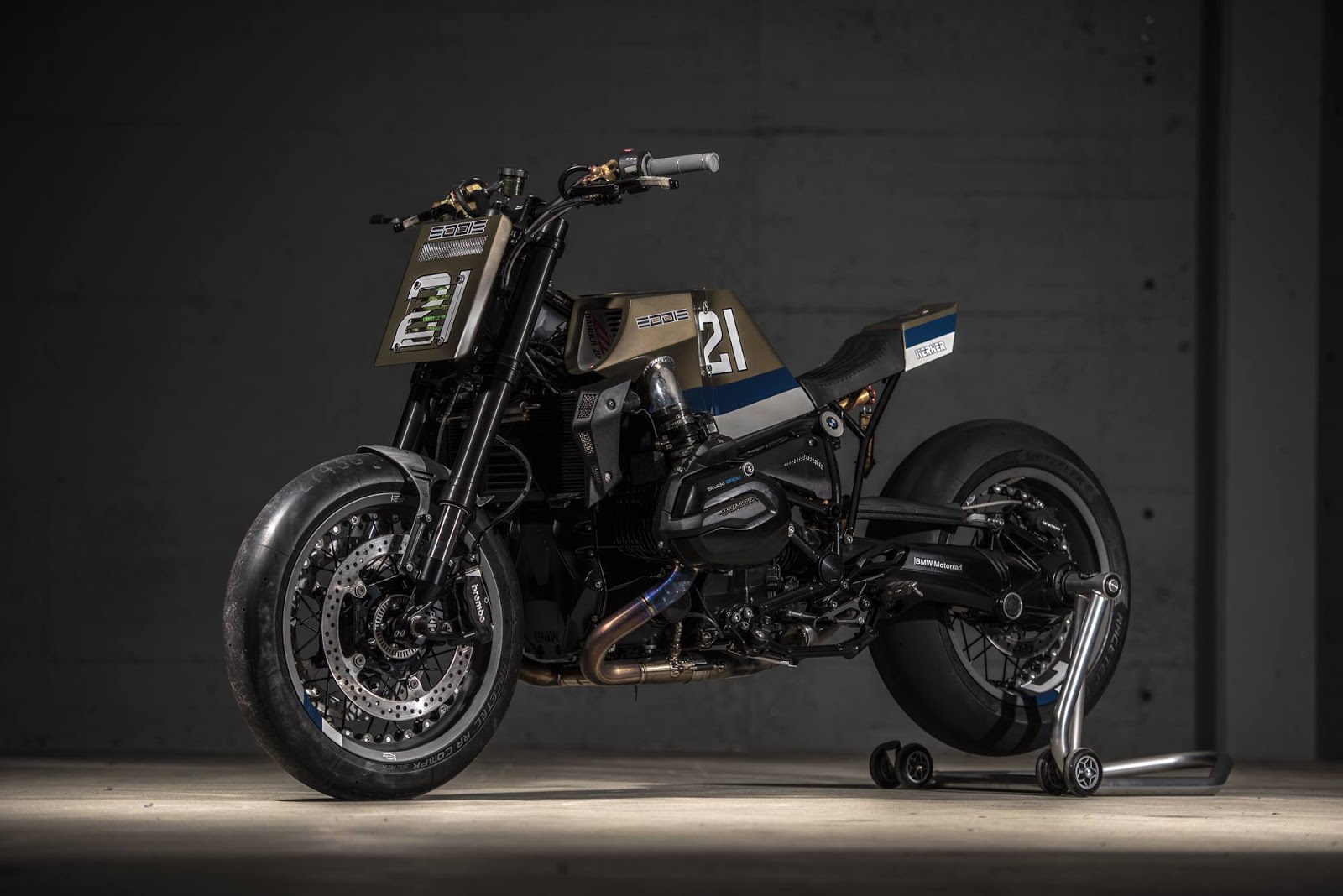 BMW "Eddie21" VTR Customs - RocketGarage - Cafe Racer Magazine