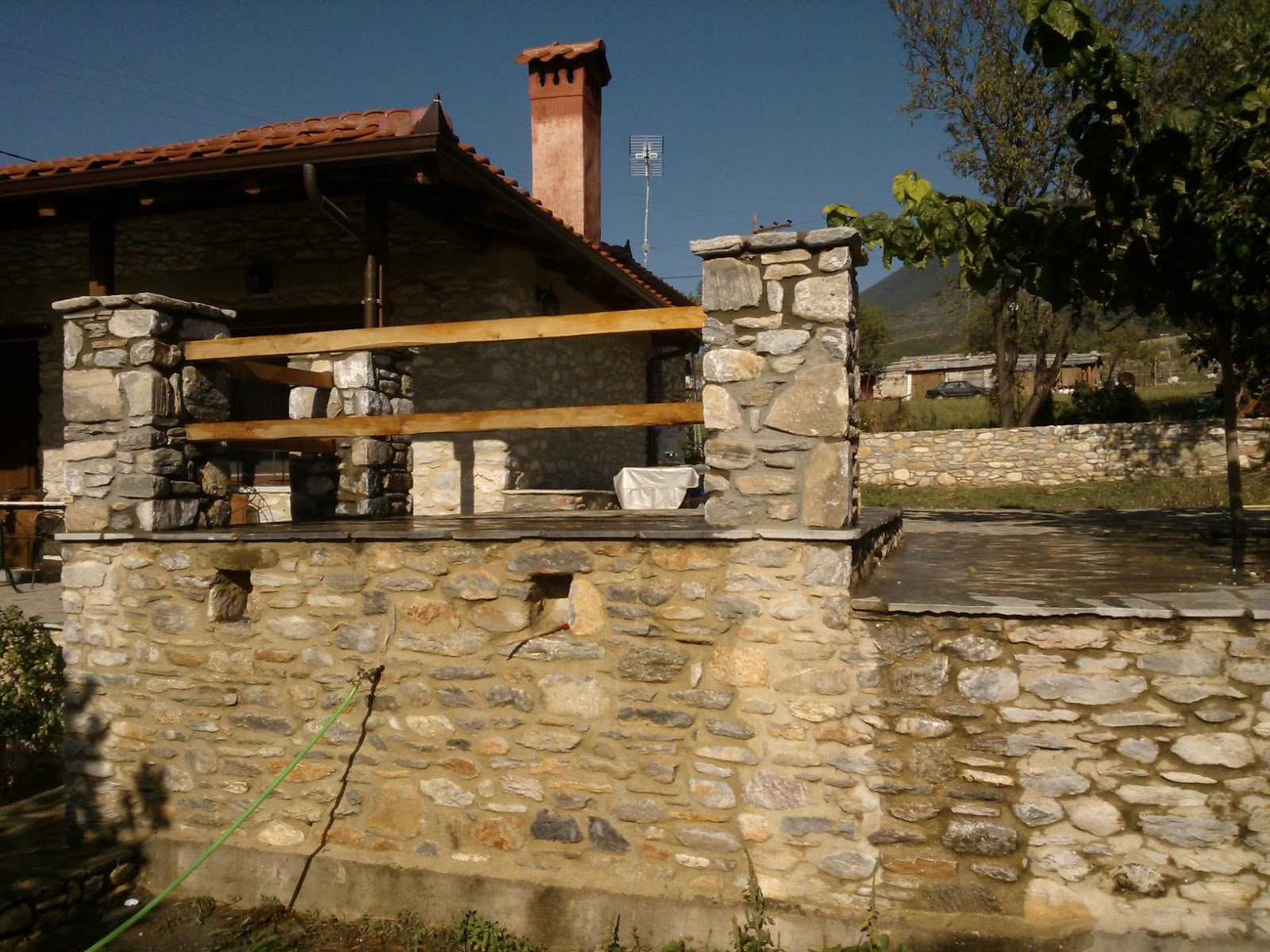 ΑΜΜΟΒΟΛΕΣ - ΑΝΑΠΑΛΑΙΩΣΕΙΣ SAKIS LIONTAS τηλ.6972862864: Κτίστη.εισοδος ...