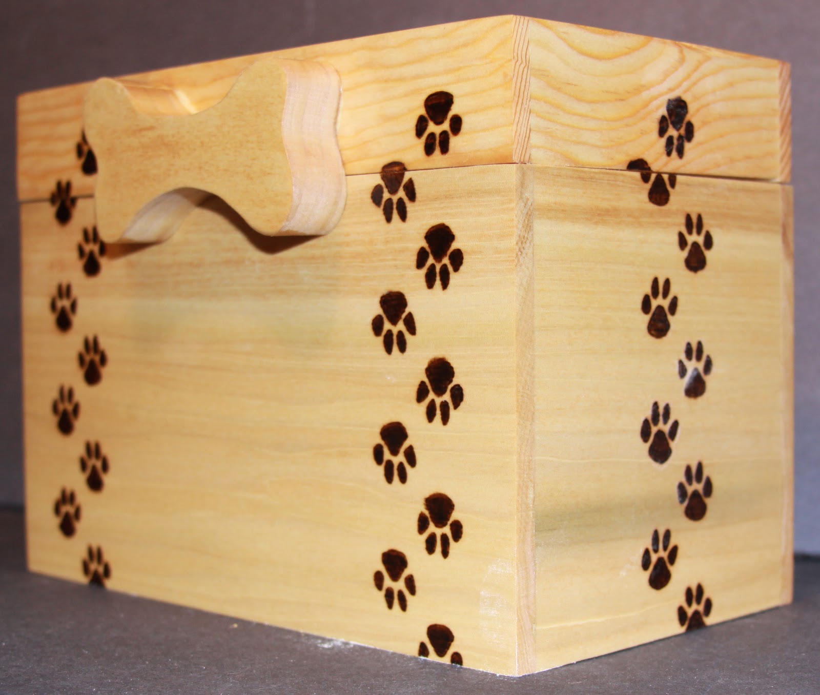 DSH Woodworks: April 2011