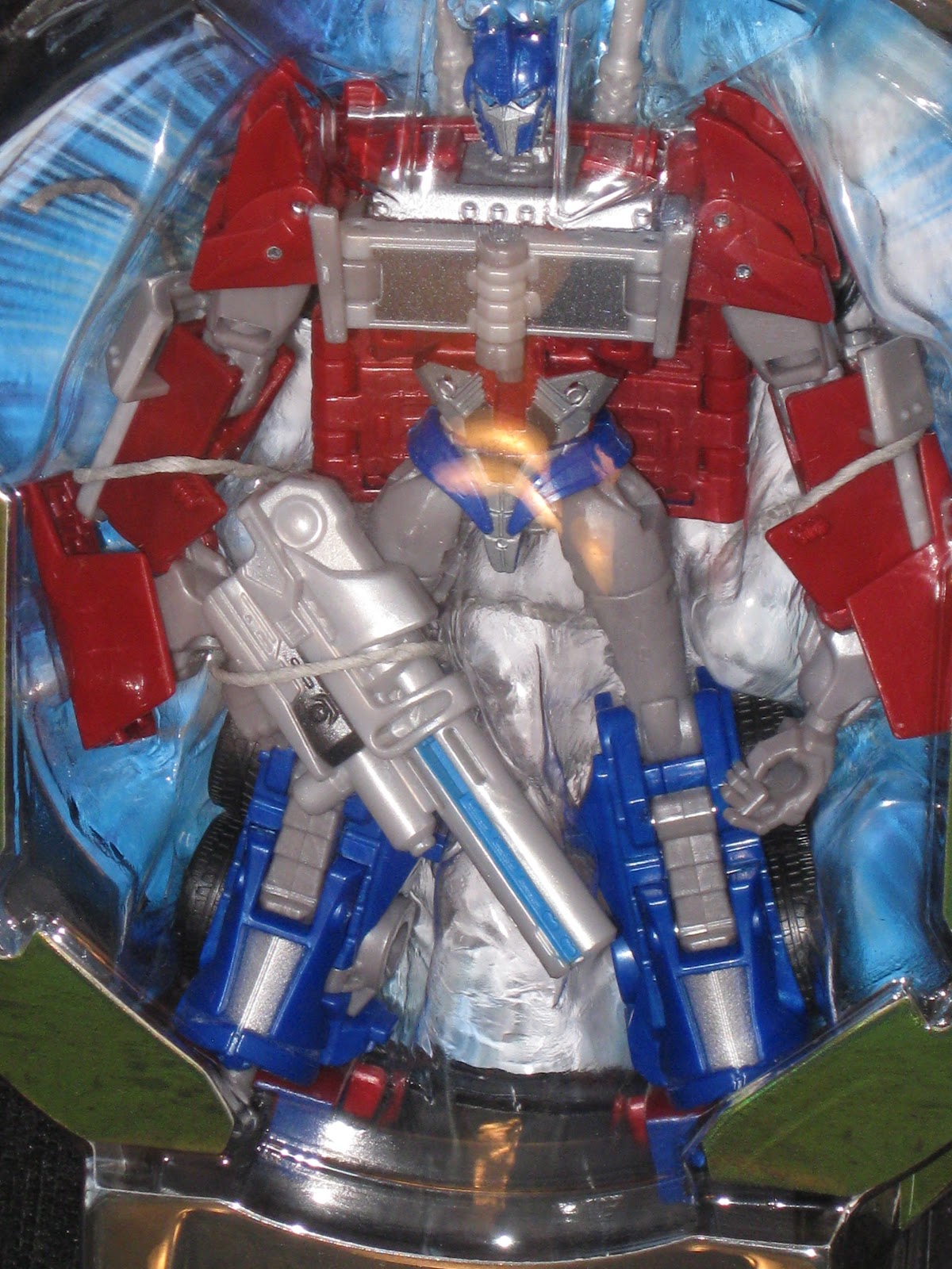 The Toyseum: Optimus Prime - SDCC Exclusive Transformers Prime Deluxe Class
