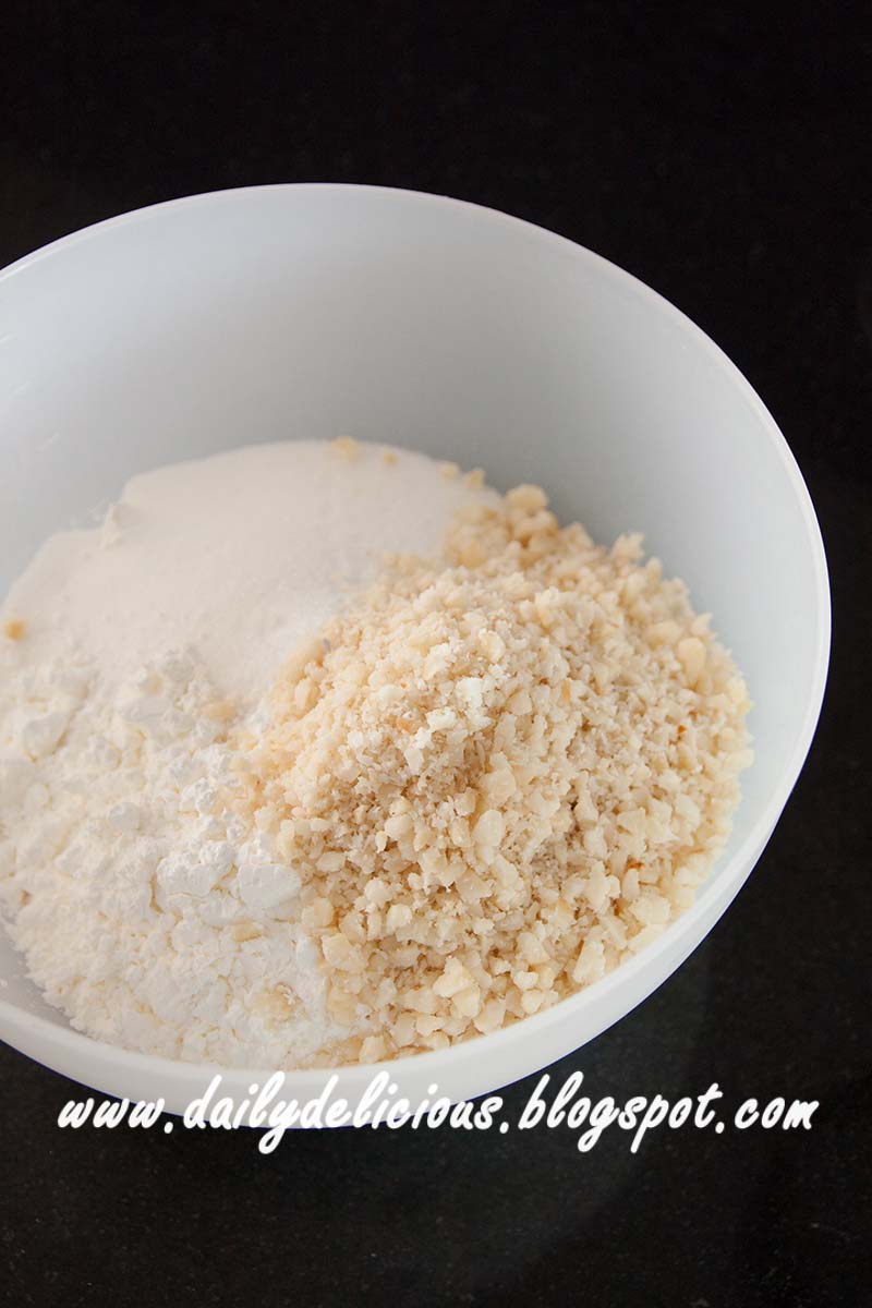 dailydelicious: Easy Macadamia Shortbread