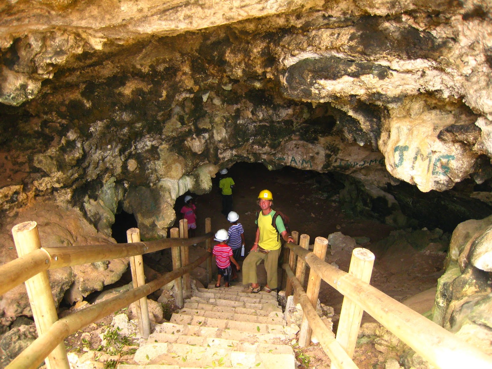 Deux Indiens dans l'Océan: Rodrigues: excursion à Caverne Patate.