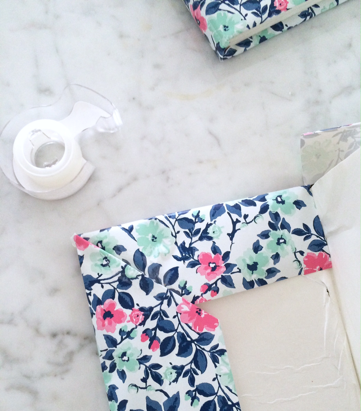 DIY Wrapping Paper Book Cover - Harlow & Thistle
