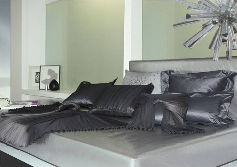 DESIGNER LAURA MCCREE: POEMO DESIGNS - BEDDING SELECTION