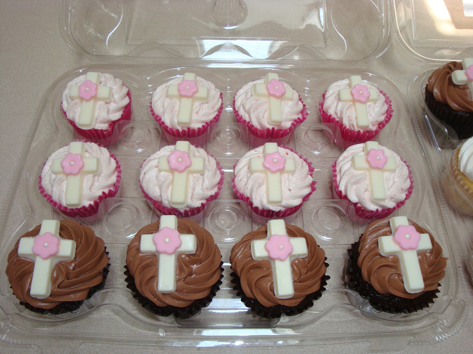 Cupcake Scoops: Communion/ Confirmation Cupcakes