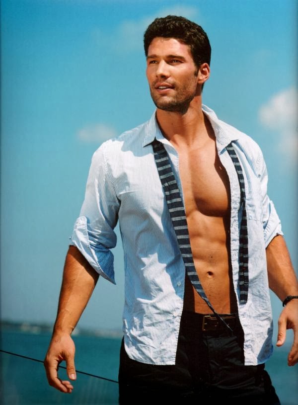 Los Ojos del Espectador: Aaron O'Connell sexy actor