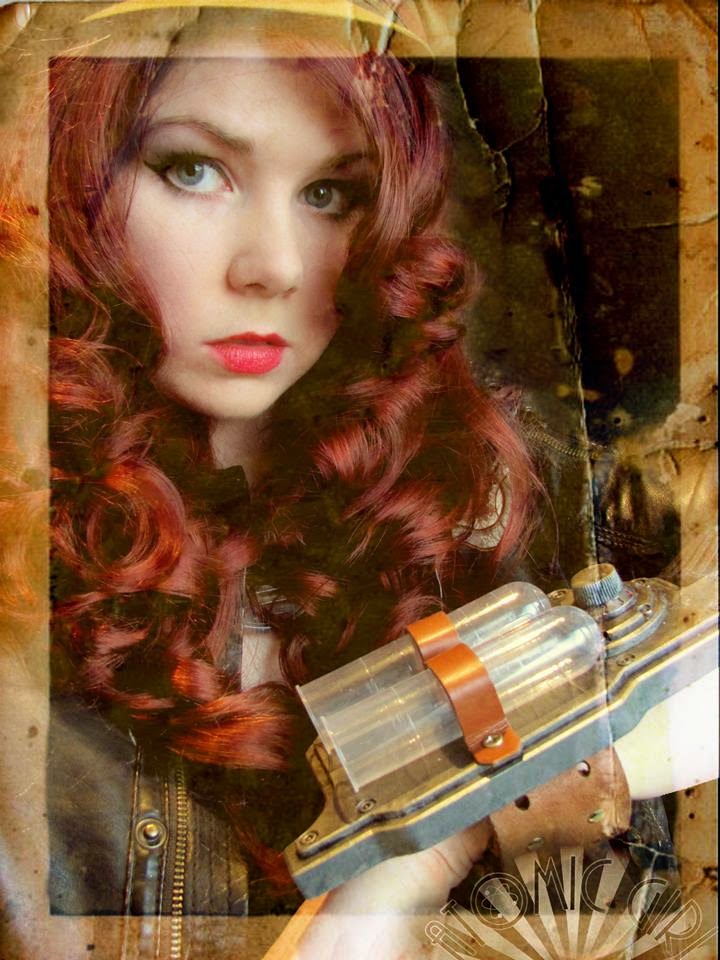 Calvin's Canadian Cave of Coolness: Atomic Girl Cosplay