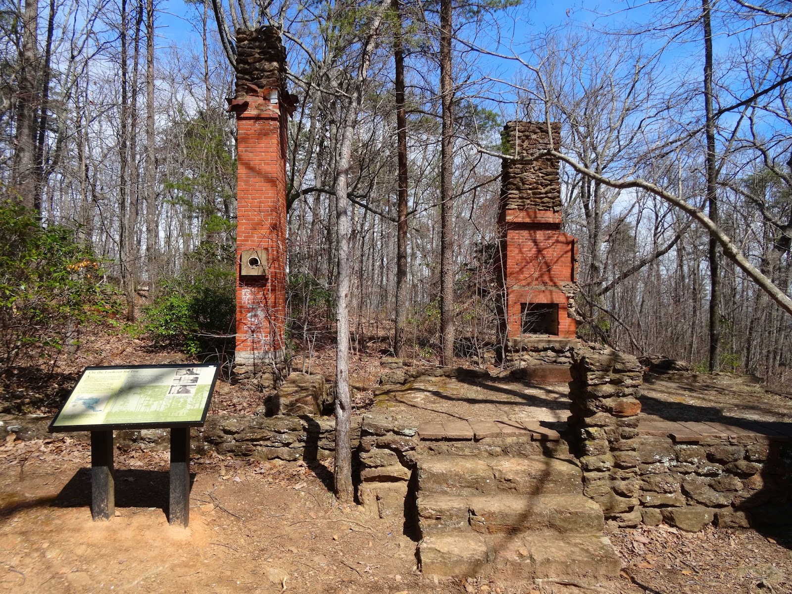 Femme au foyer: Paris Mountain's fire tower