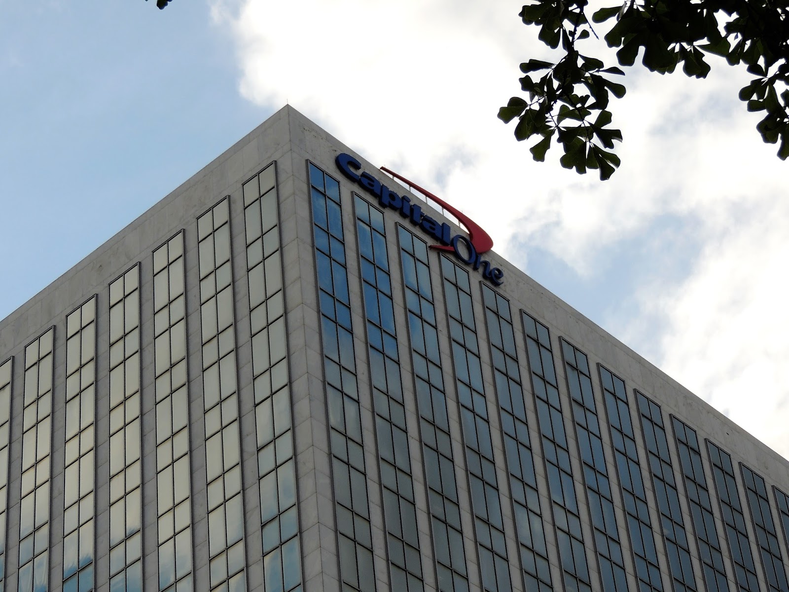 Houston Banking & Finance in Pics: Capital One Bank - 5444 Westheimer ...