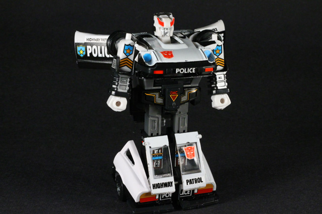 ChachiPower: KO G1 Prowl with reprolabels.com decals