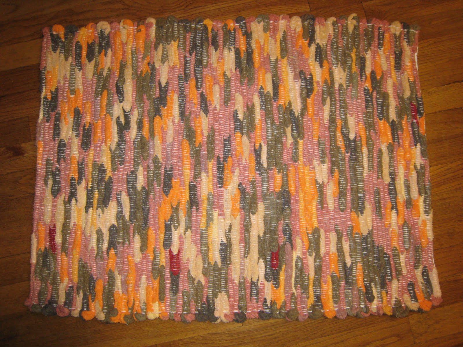 MadCityMike's Blog: "Maniphone's 2nd Looper Rug....."