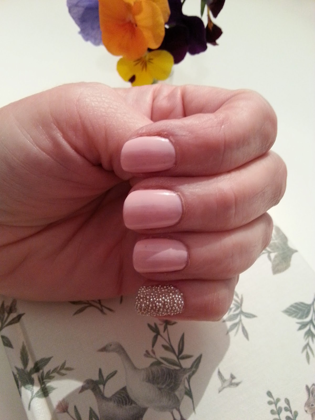 Miss Mel : Gel Caviar Nail Manicure