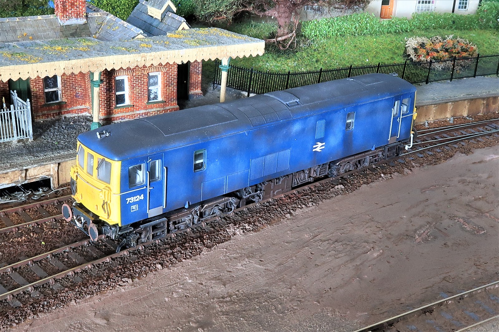 CParkstone's Railway modellers Blog: Dapol Class 73