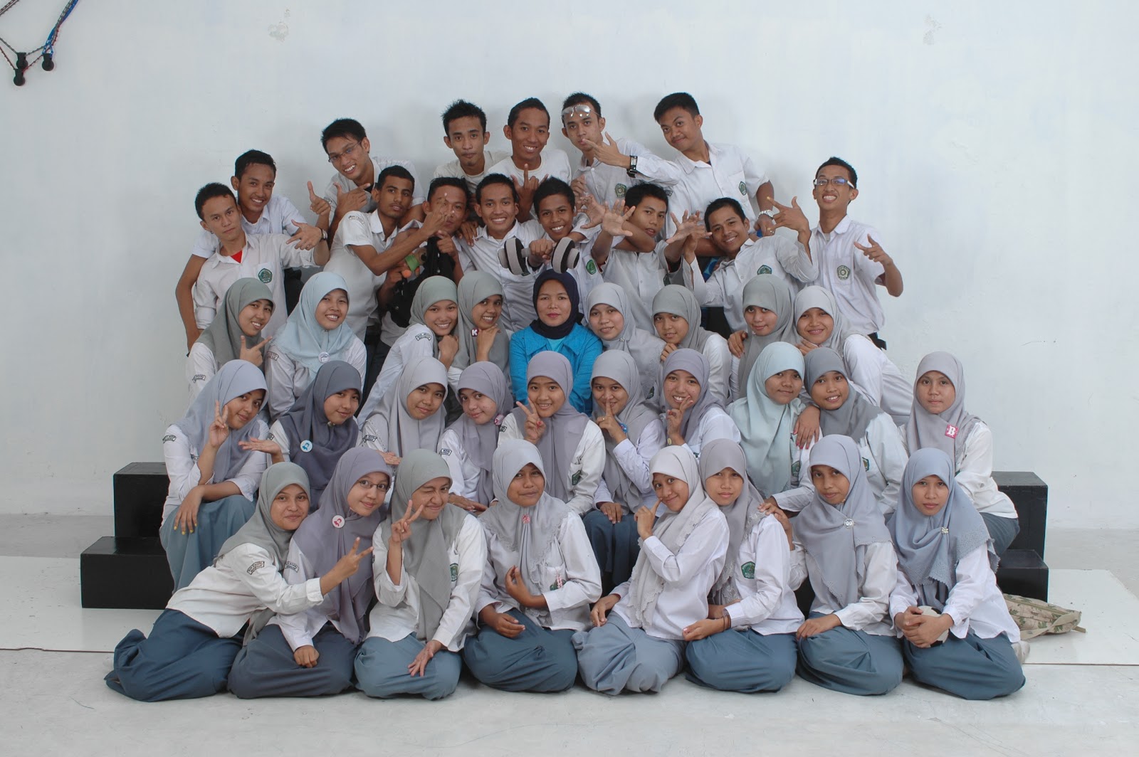 Kenagan Manis masa SMA MAN 2 MODEL XII IPA 2 2006-2008 part 1 - Goresan ...