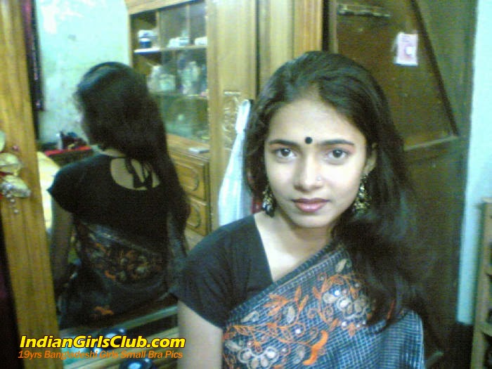 Bangladeshi Hot Girls Showing Her Small Boobs With Bra Actress Photo