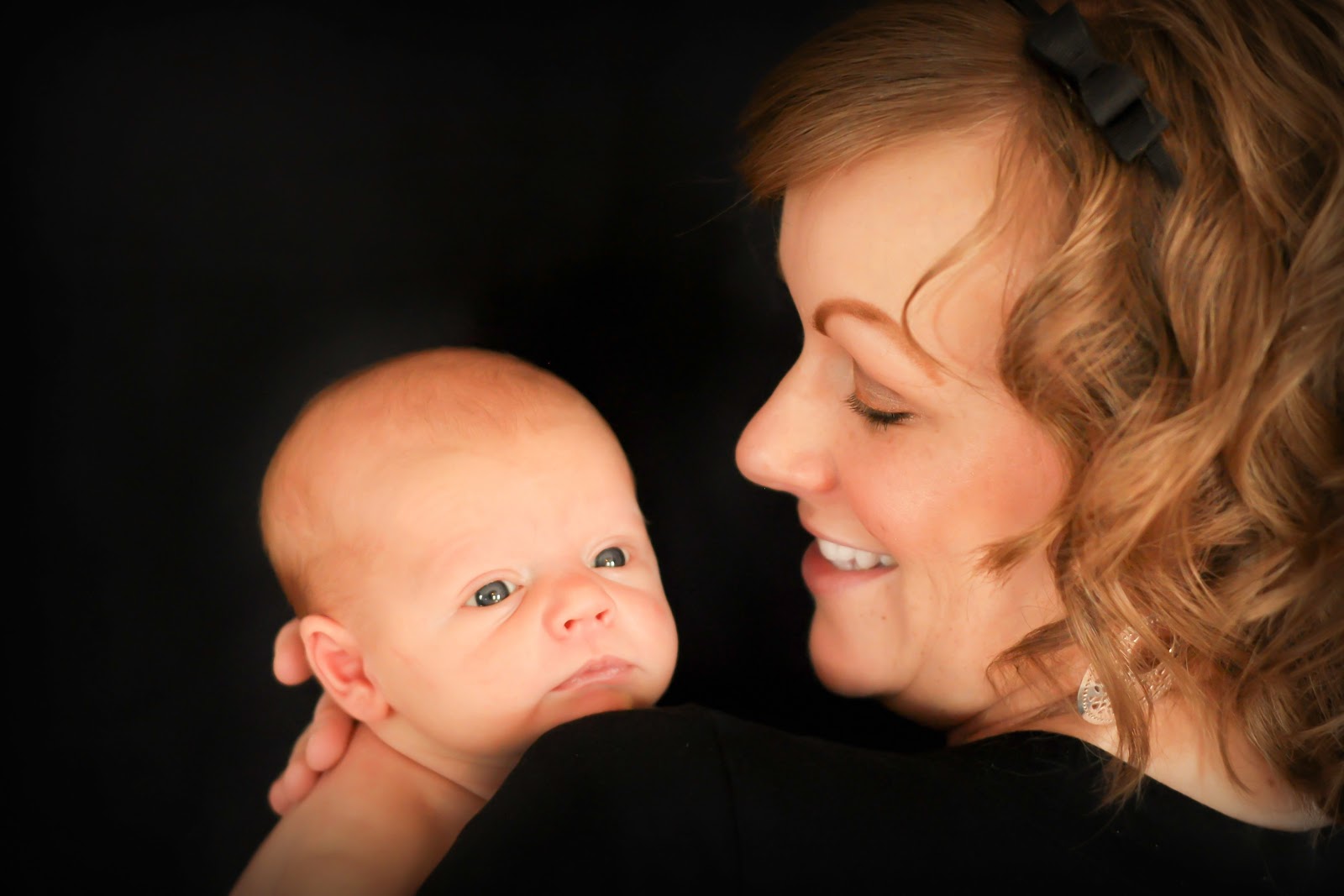 Baby L. (Low key light, Newborn Photography)