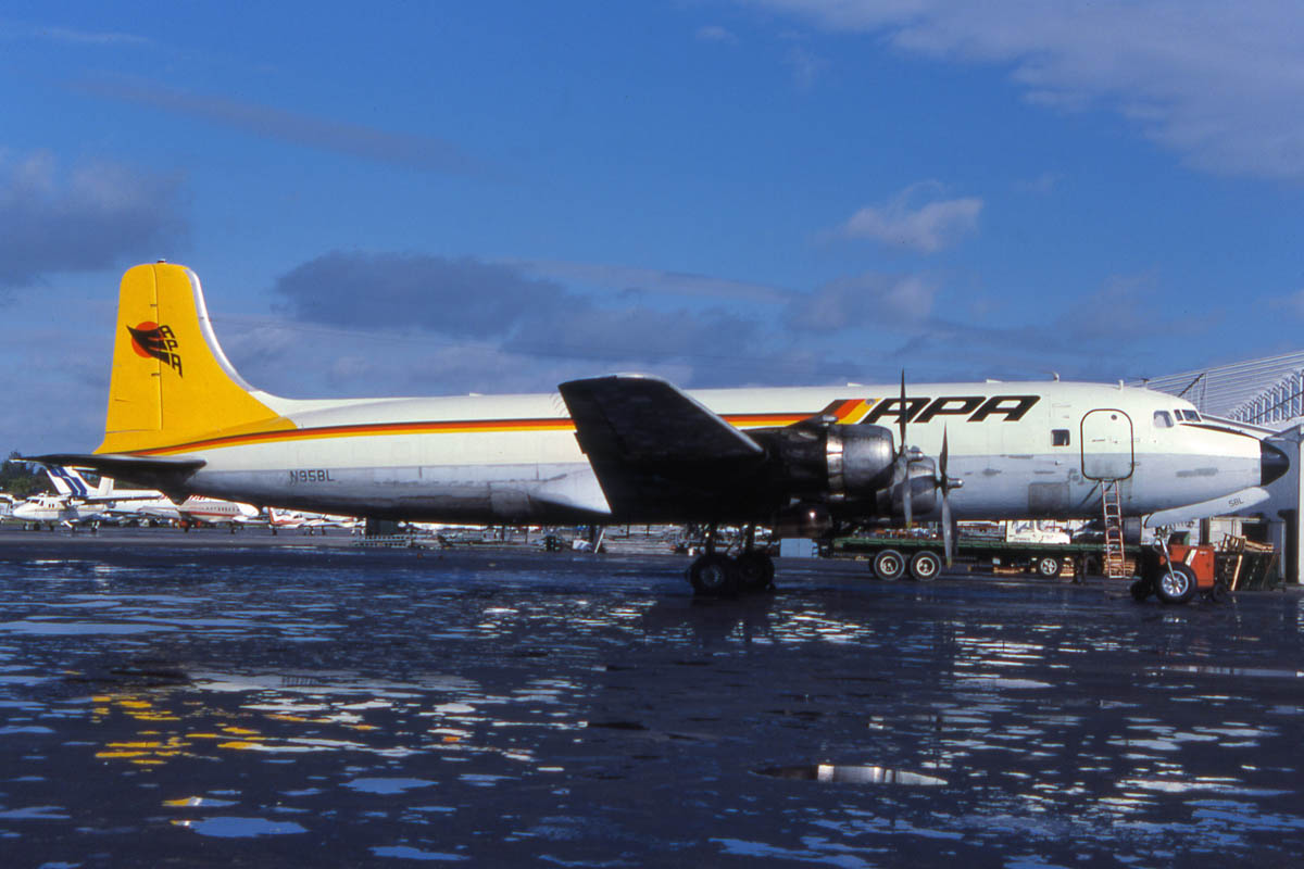 PlaneSpotters Slide-Collections: APA International (Bellomy-Lawson ...