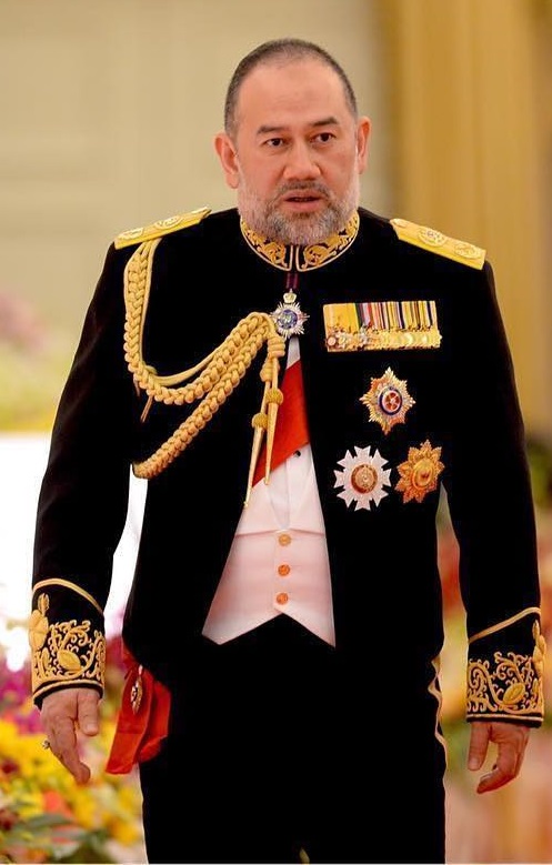 WARISAN RAJA & PERMAISURI MELAYU: Mess Kitt Seri Paduka Baginda Yang Di ...