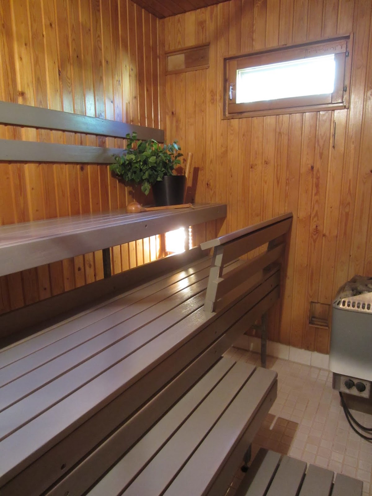 Saunan uudistaminen Satu Saunavahalla ~ Tee-se-itse-naisen sisustusblogi