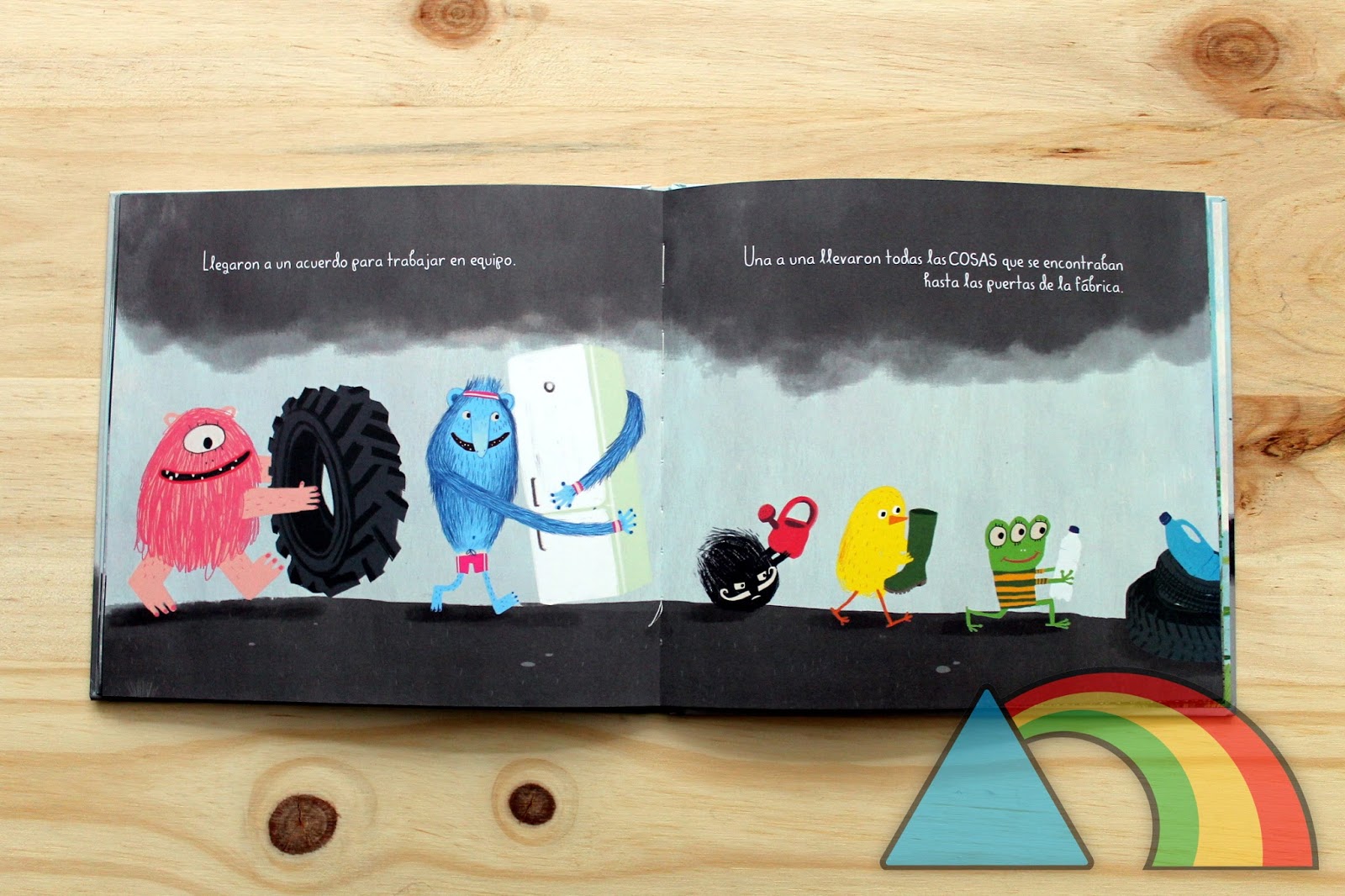 El Triángulo Arcoíris: Colección de libros Monstruo Rosa