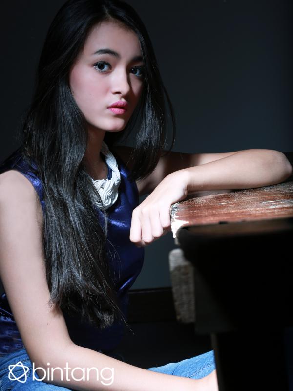 Profil Biodata dan Foto Mawar de Jongh Pemeran Dania Sinetron Super ...