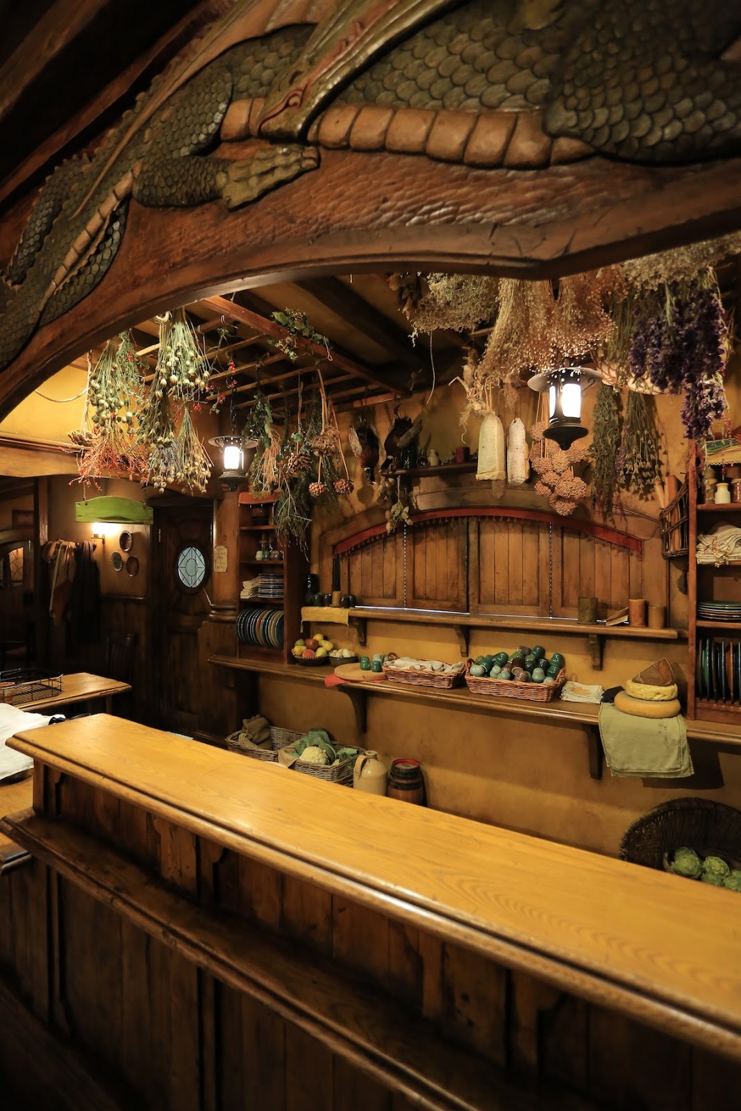 Menghidupkan Green Dragon Pub, Tempat Para Hobbit Berkumpul. ~ Life Is ...