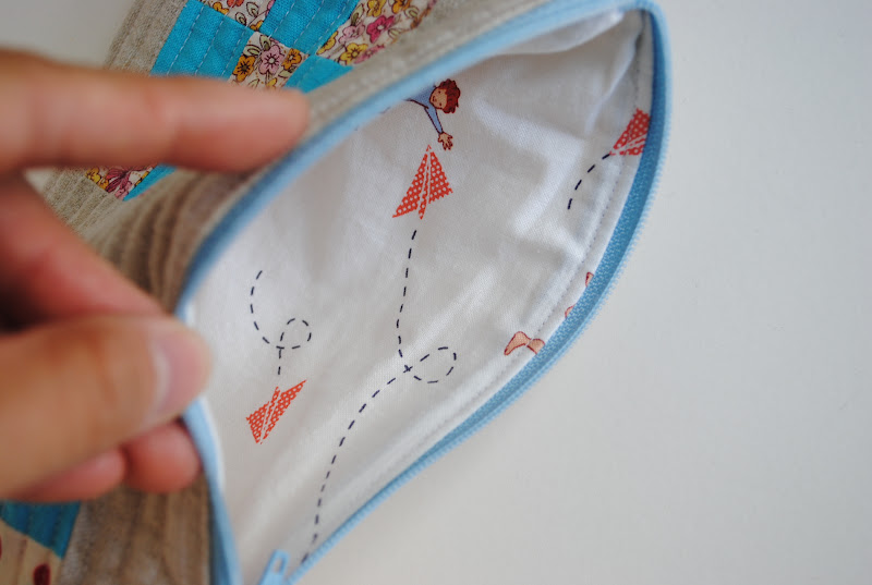 1/4" mark: Patchwork Zippered pouches