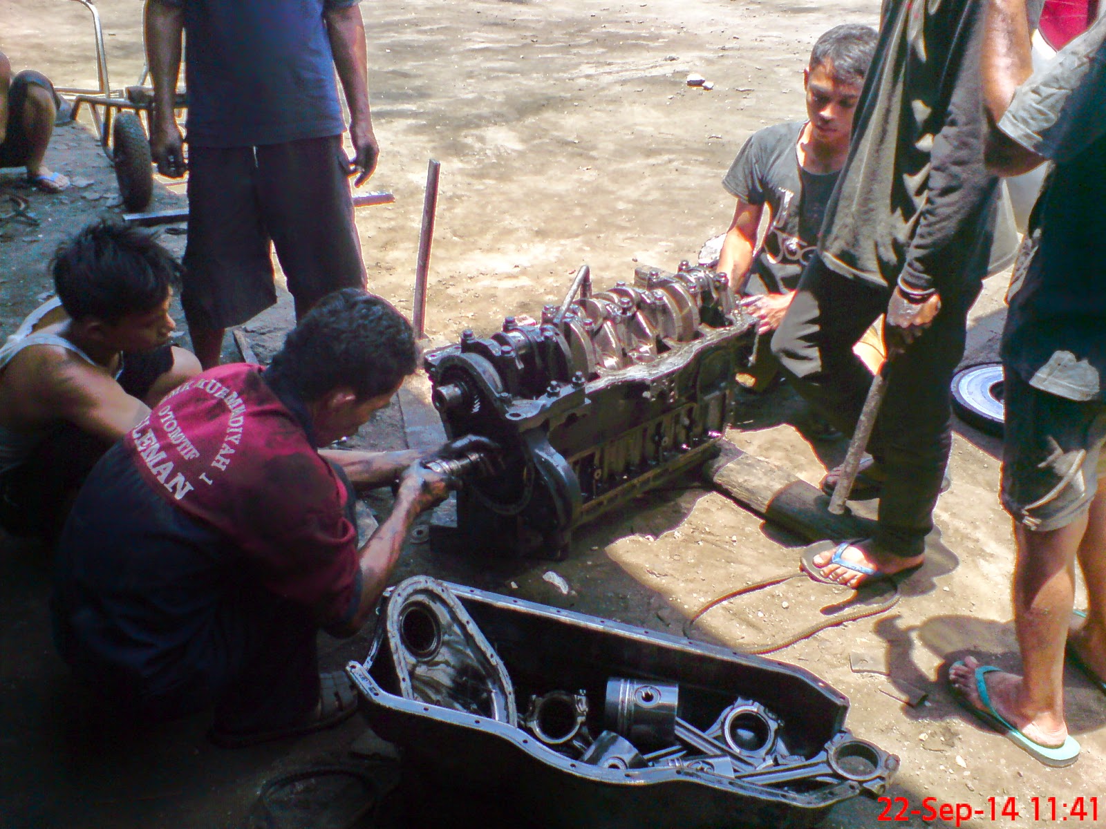 Perawatan Dan Perbaikan Mesin Bus Mercedes Benz OM366 PO Prayogo 95CE