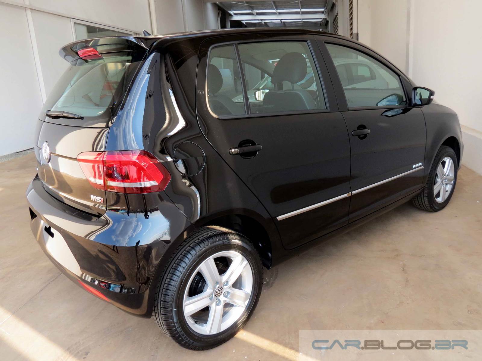 Novo Fox Highline 2015 chega às lojas com desconto de 3%