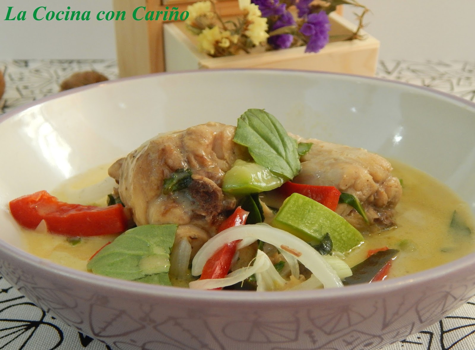 CURRY VERDE DE POLLO AL ESTILO THAI