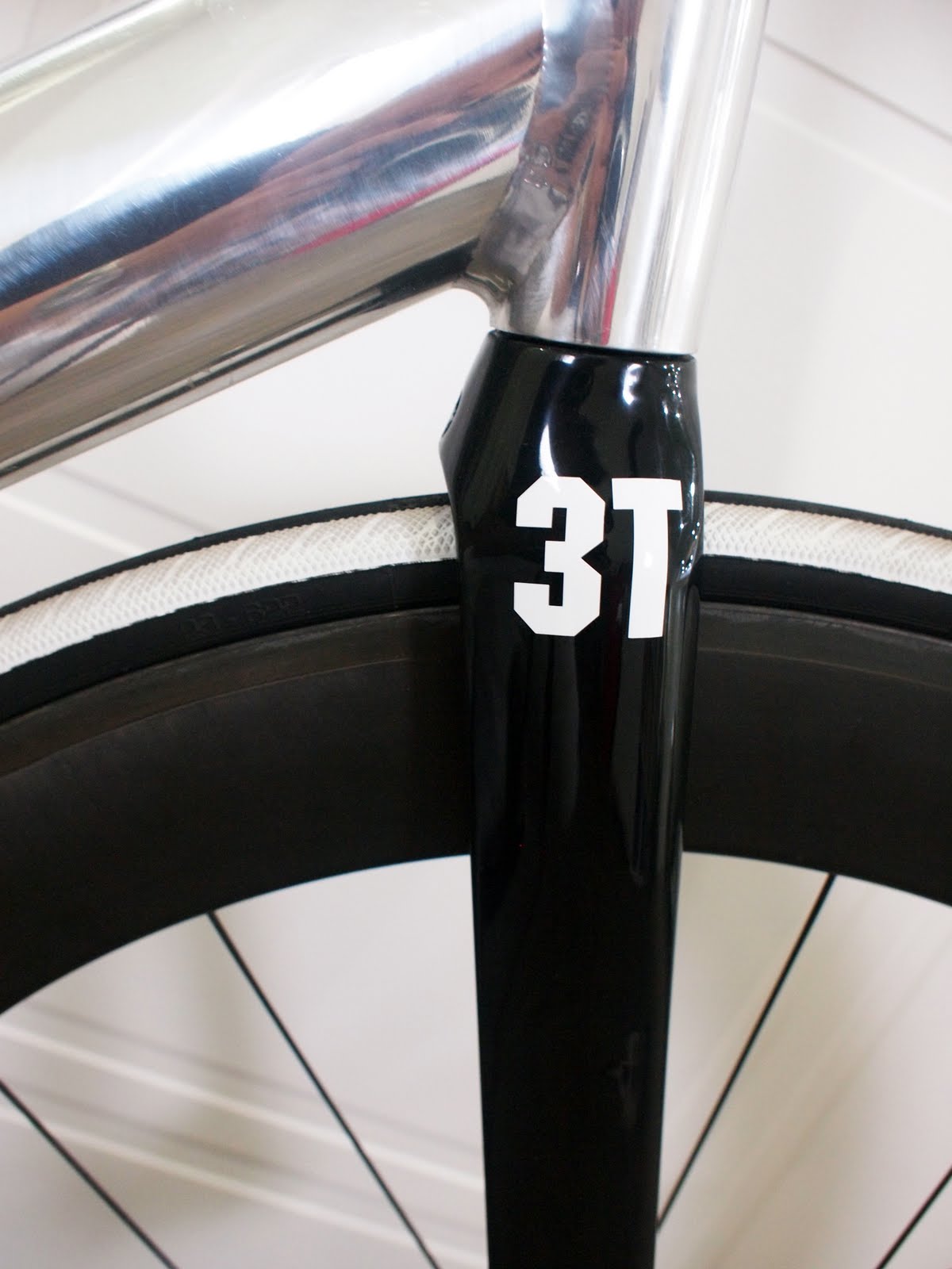 nico's flying bikes: UNKNOWN LV 3 Polished + 3T Funda Pro fork ...