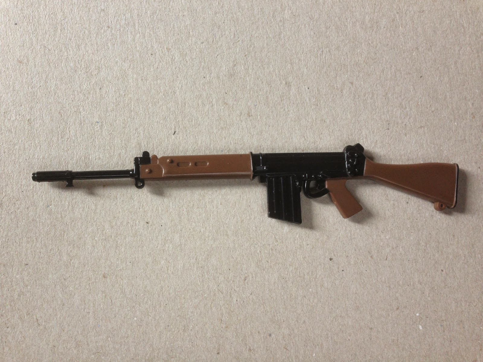 1/6 Cold War Warriors: The L1A1 SLR in 1/6 scale