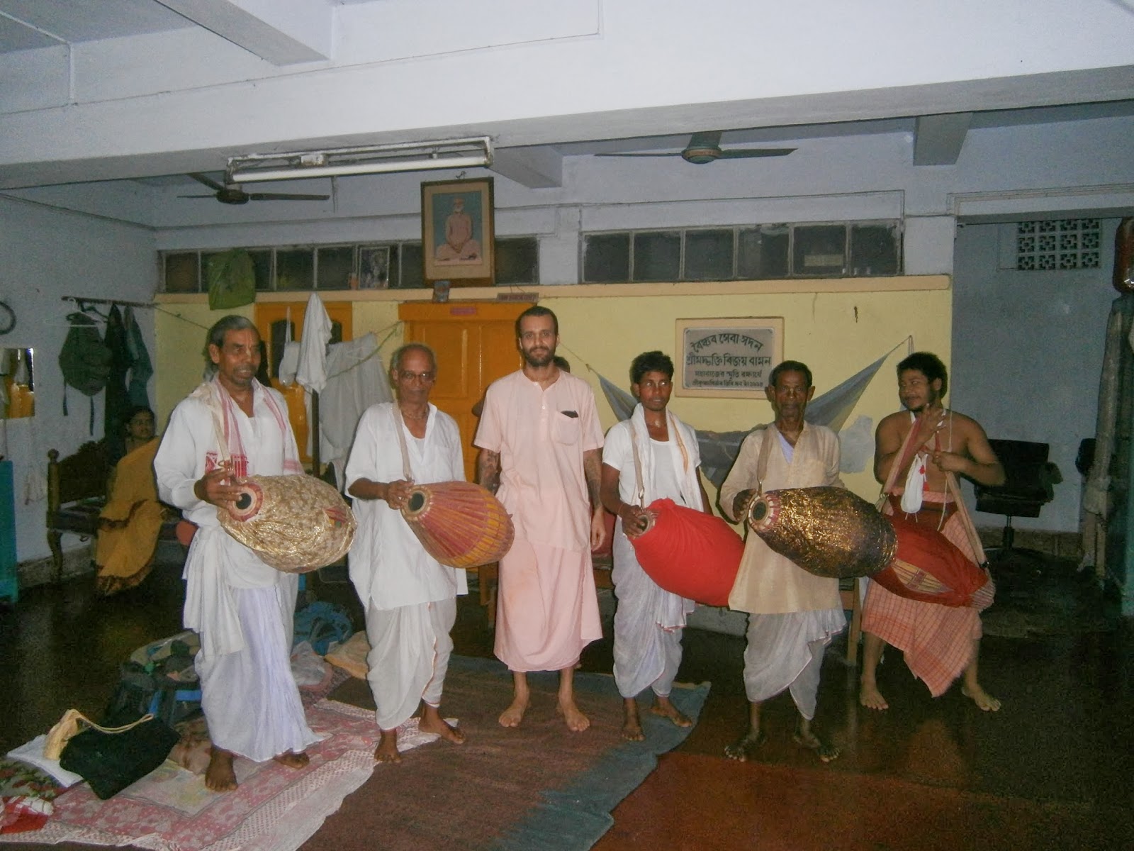 Sri Keshavji Gaudiya Math (B.H): Peregrinando nos lugares sagrados.