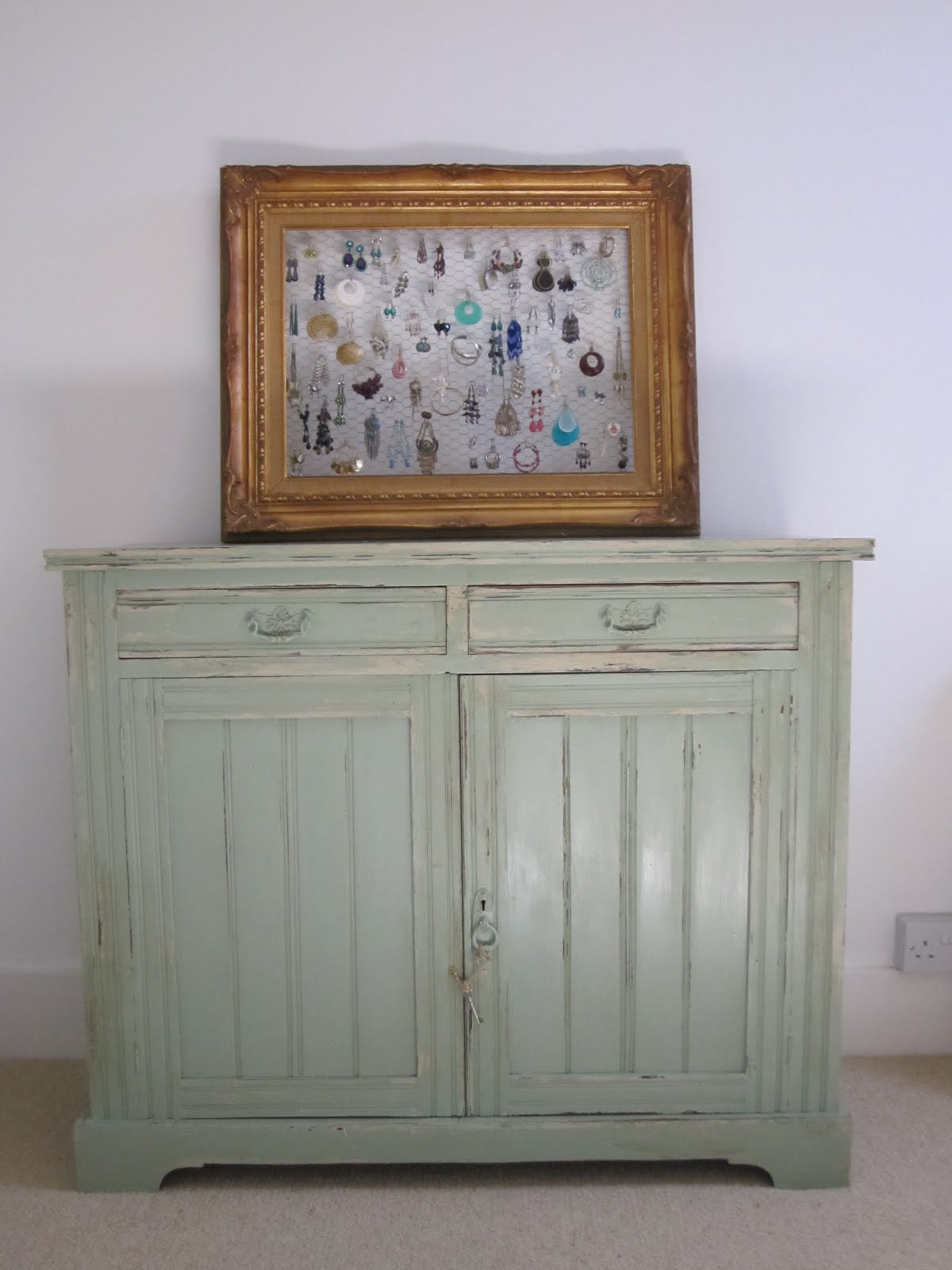 cupboard revamp joy - Tara Leaver