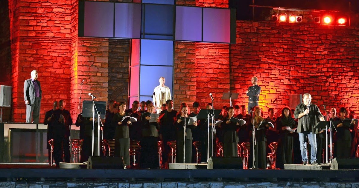 Градски транспорт Велико Търново: „Сцена на вековете” – с впечатляващ ...